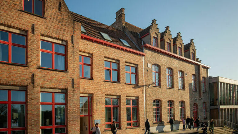 SNT Brugge - SNT Brugge